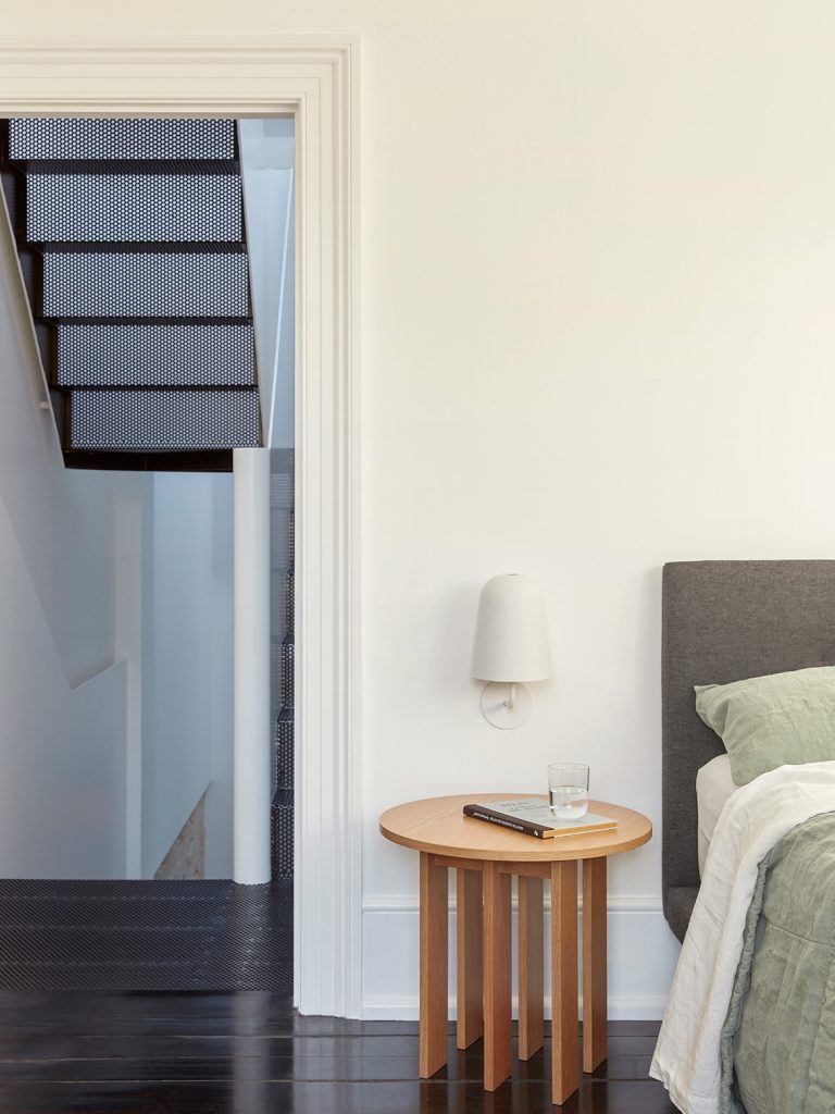 Brad Swartz Architects’ site sensitivity conquers darkness | Indesign ...