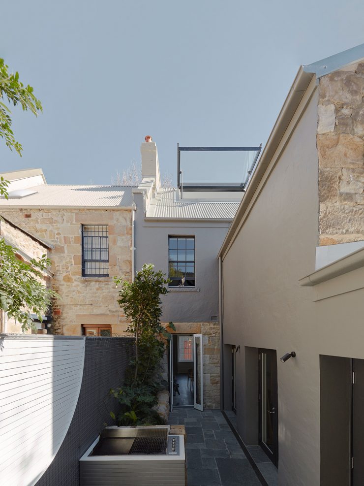 Brad Swartz Architects’ site sensitivity conquers darkness | Indesign ...